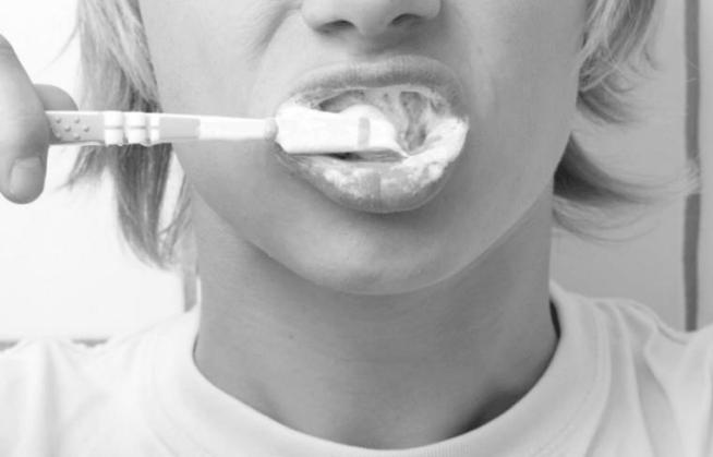 Complete Guide To Brushing Teeth - Web DMD